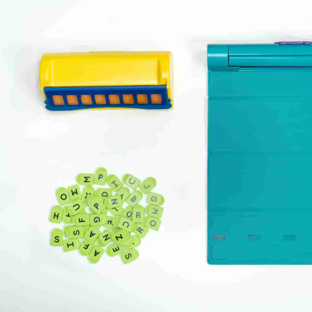 Plugo Letter | Interactive Alphabet Learning Toy | PlayShifu