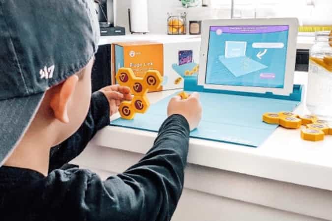 STEM Wiz Pack | Interactive STEM Kit Toy | PlayShifu