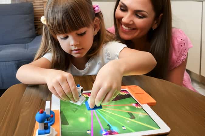 Tacto Laser | Interactive Laser Light Toy | PlayShifu